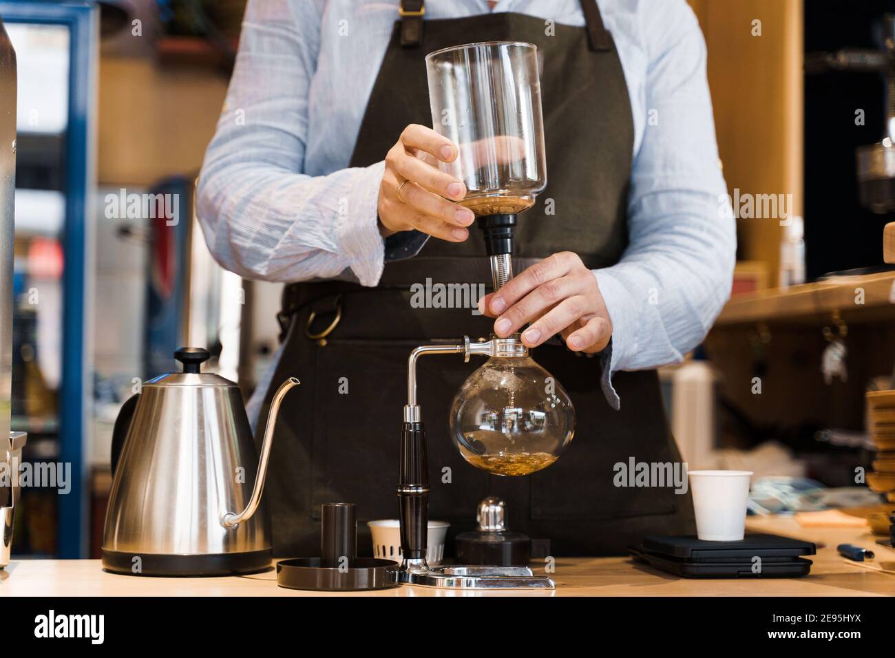 Syphon method hi-res stock photography and images - Alamy
