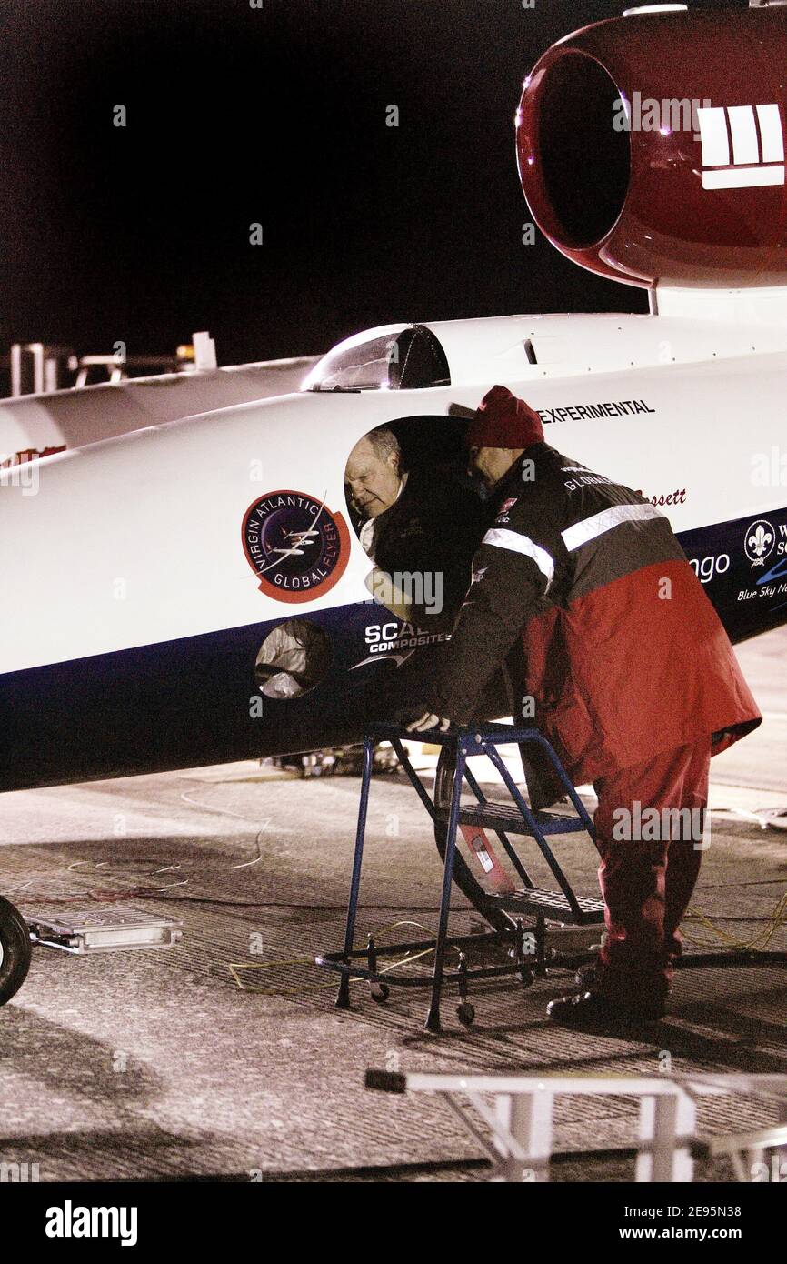 World record cockpit hi-res stock photography and images - Alamy