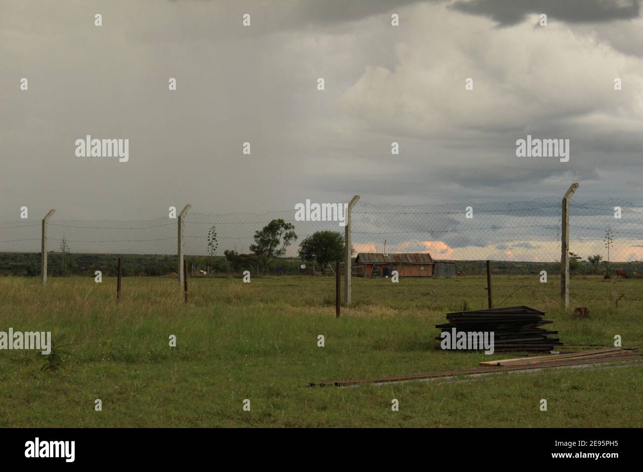 African countryside hi-res stock photography and images - Alamy