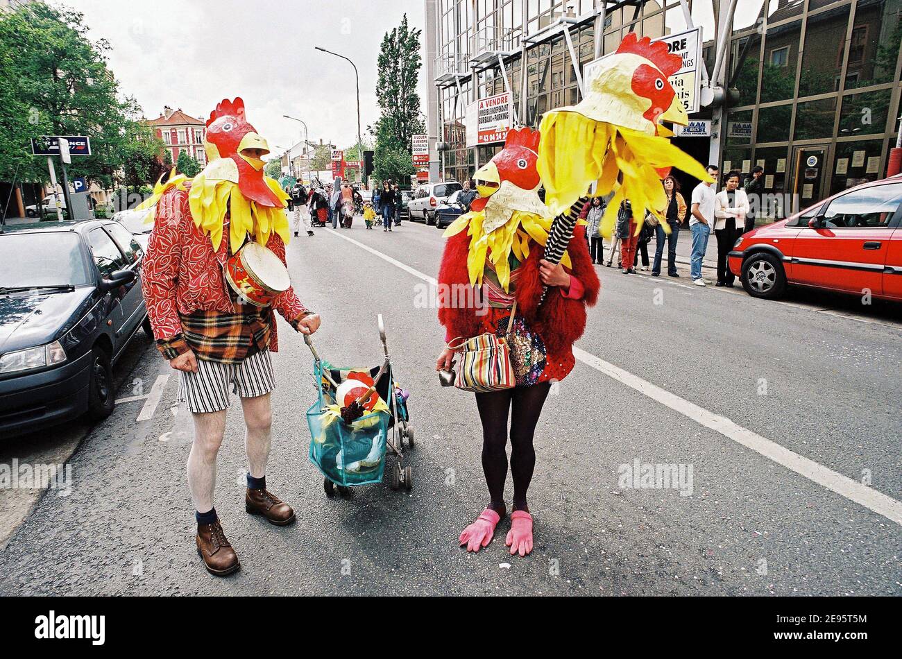 Dressed like a chicken hi-res stock photography and images - Alamy