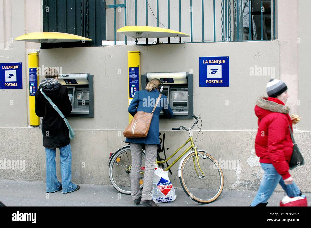 Logos de banque hi-res stock photography and images - Alamy