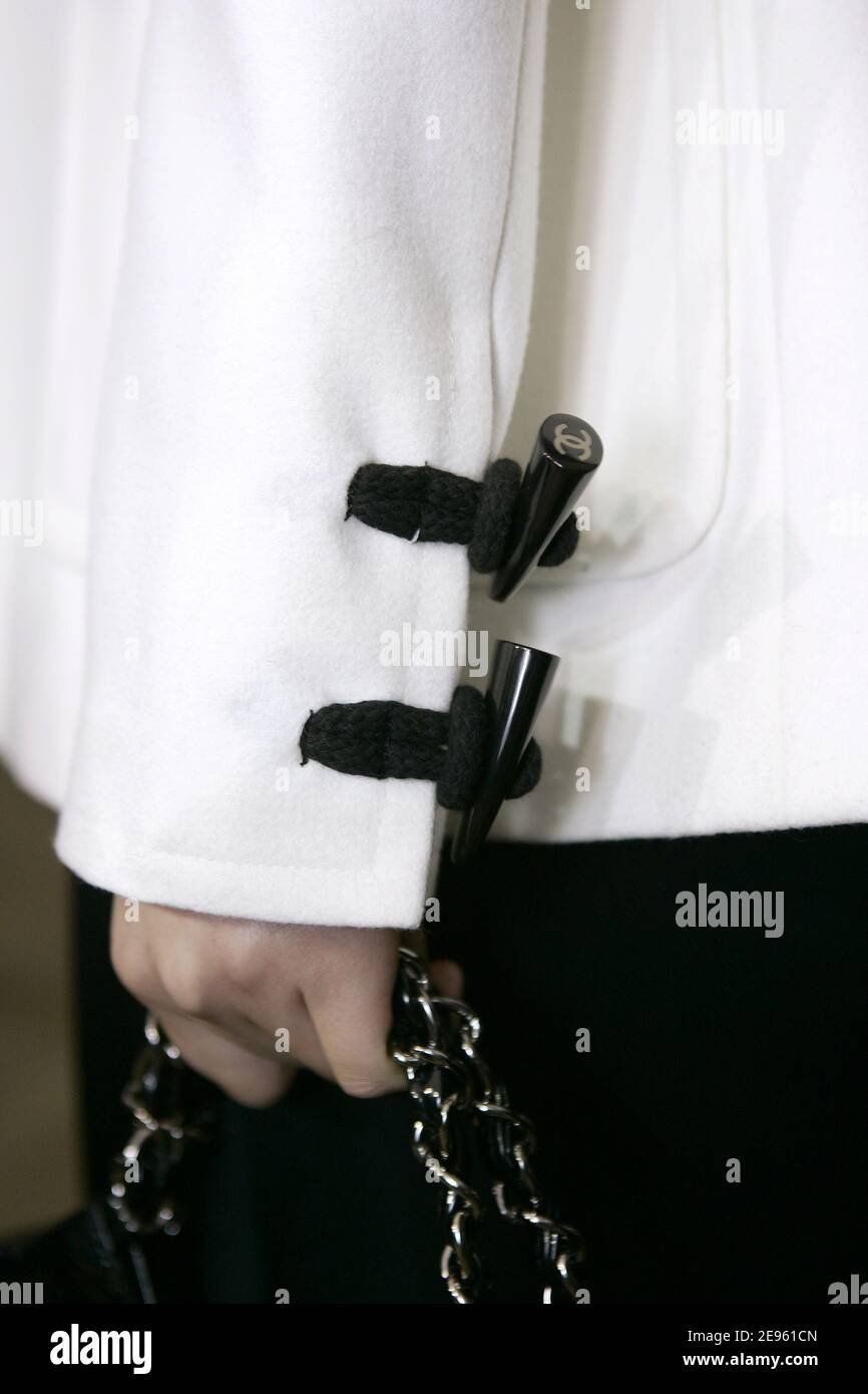 Details on models during Chanel Fall-Winter 2006-2007 Ready-to-Wear ...