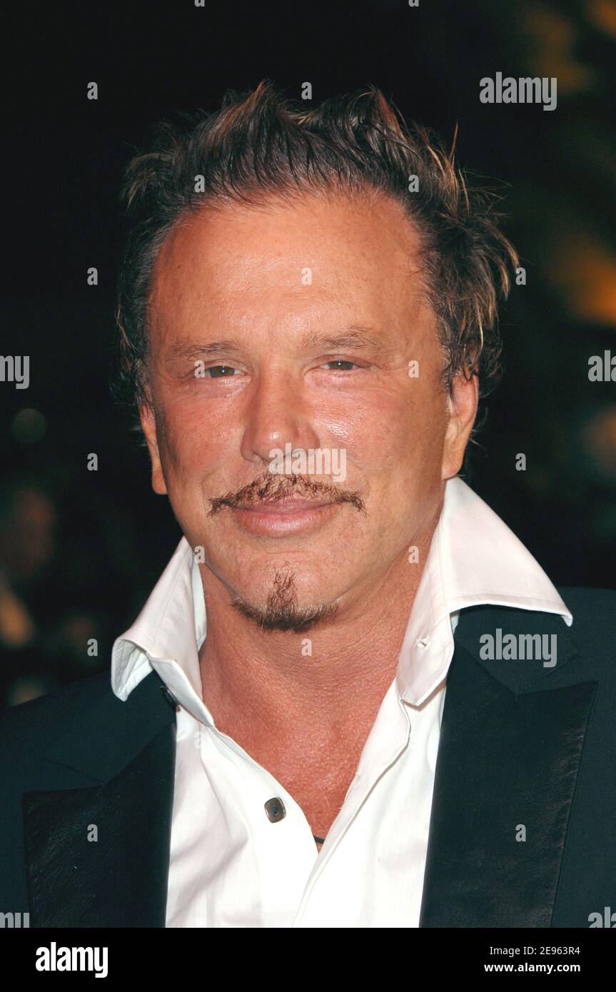Mickey Rourke arriving at the 2006 Vanity Fair Oscar Party held at ...