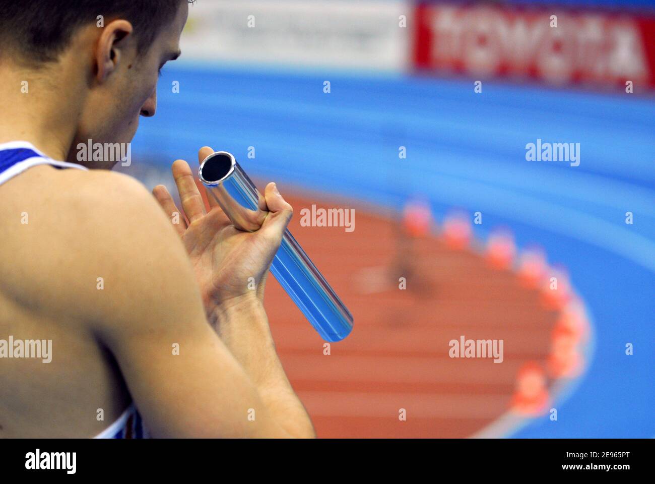 400 m relay hi-res stock photography and images - Alamy