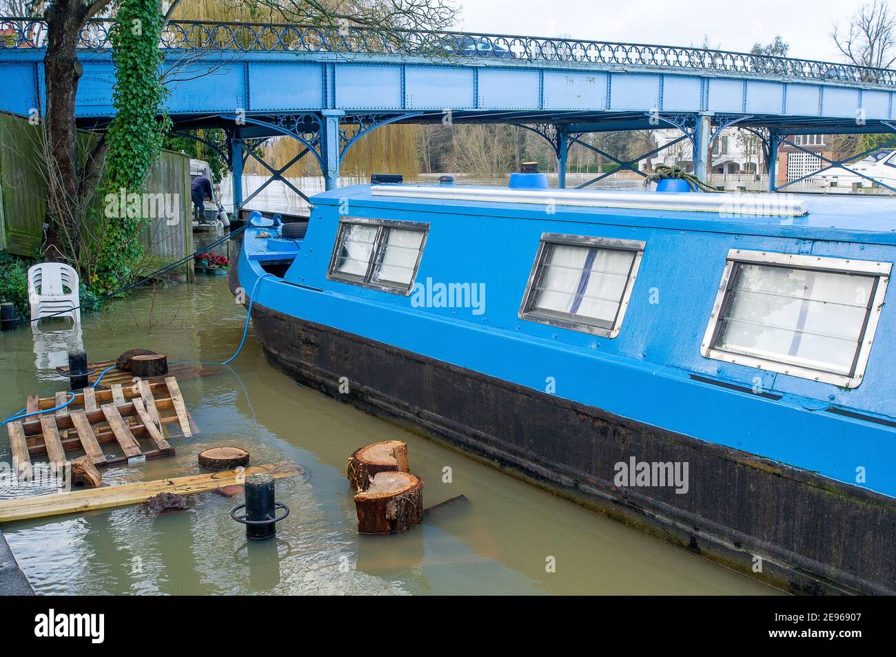 River thames cookham with boats hi-res stock photography and images - Alamy
