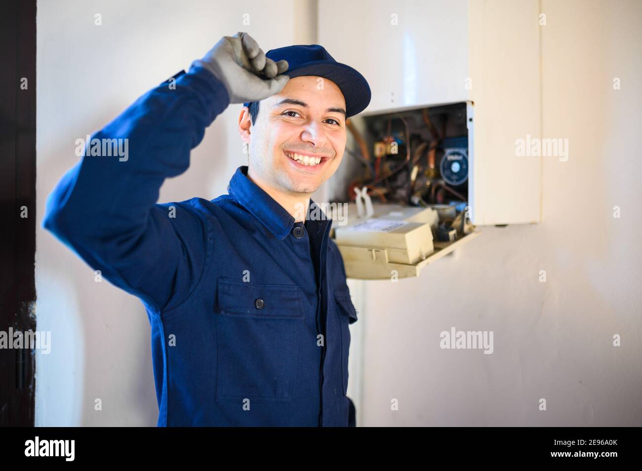 Smiling technician hi-res stock photography and images - Alamy