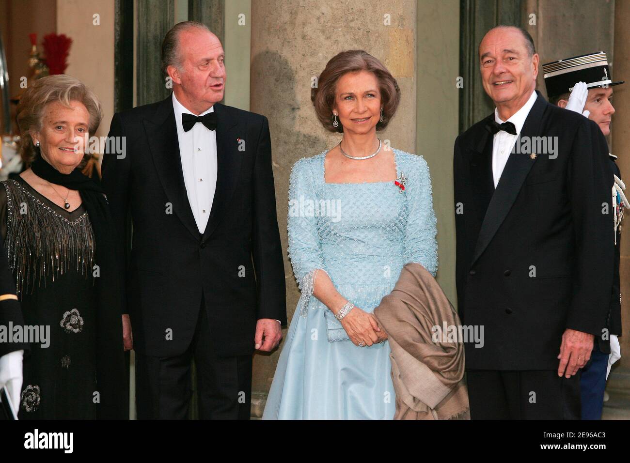 French president Jacques Chirac and his wife Bernadette Chirac welcome ...