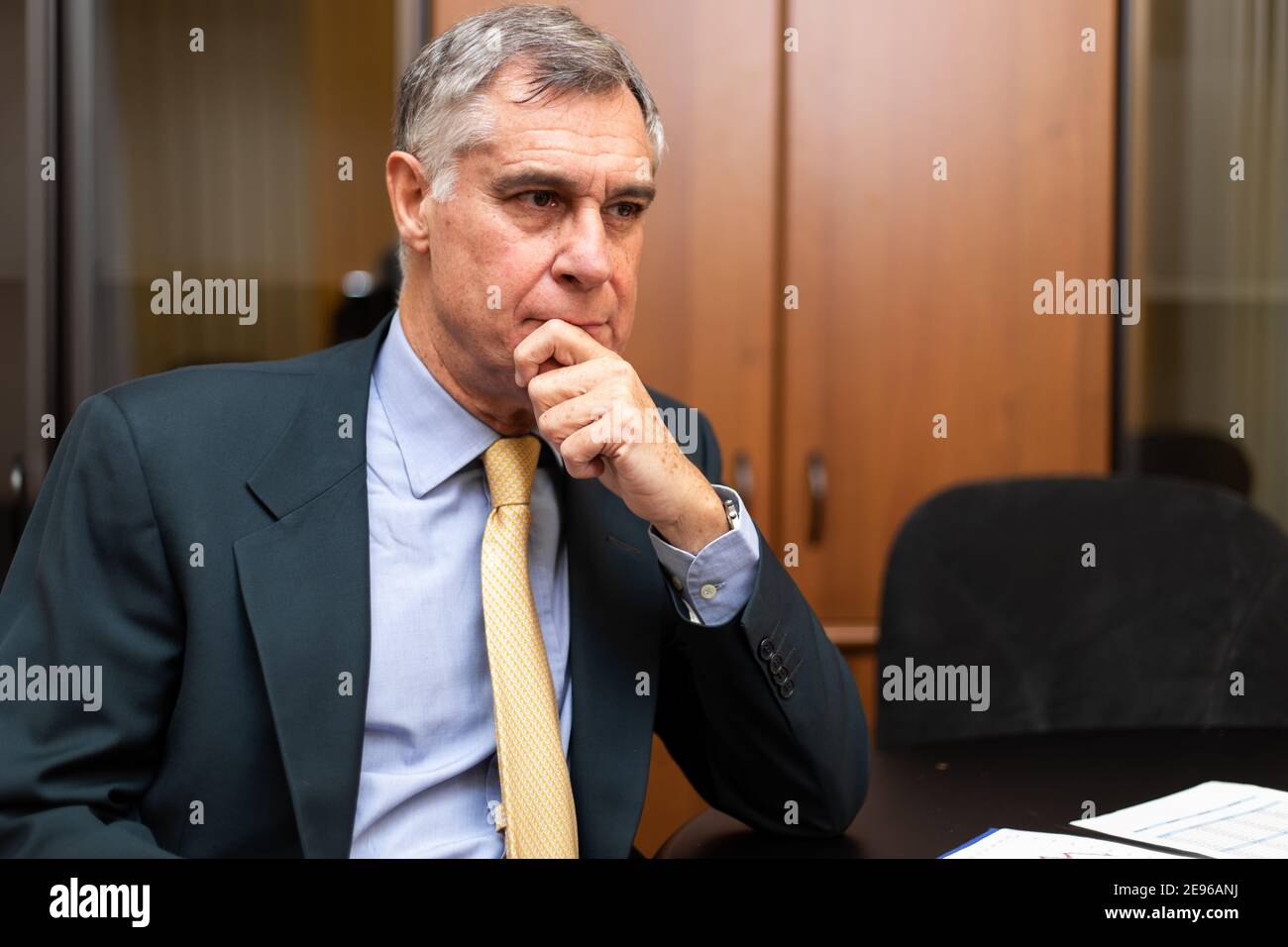 Worried ceo hi-res stock photography and images - Alamy
