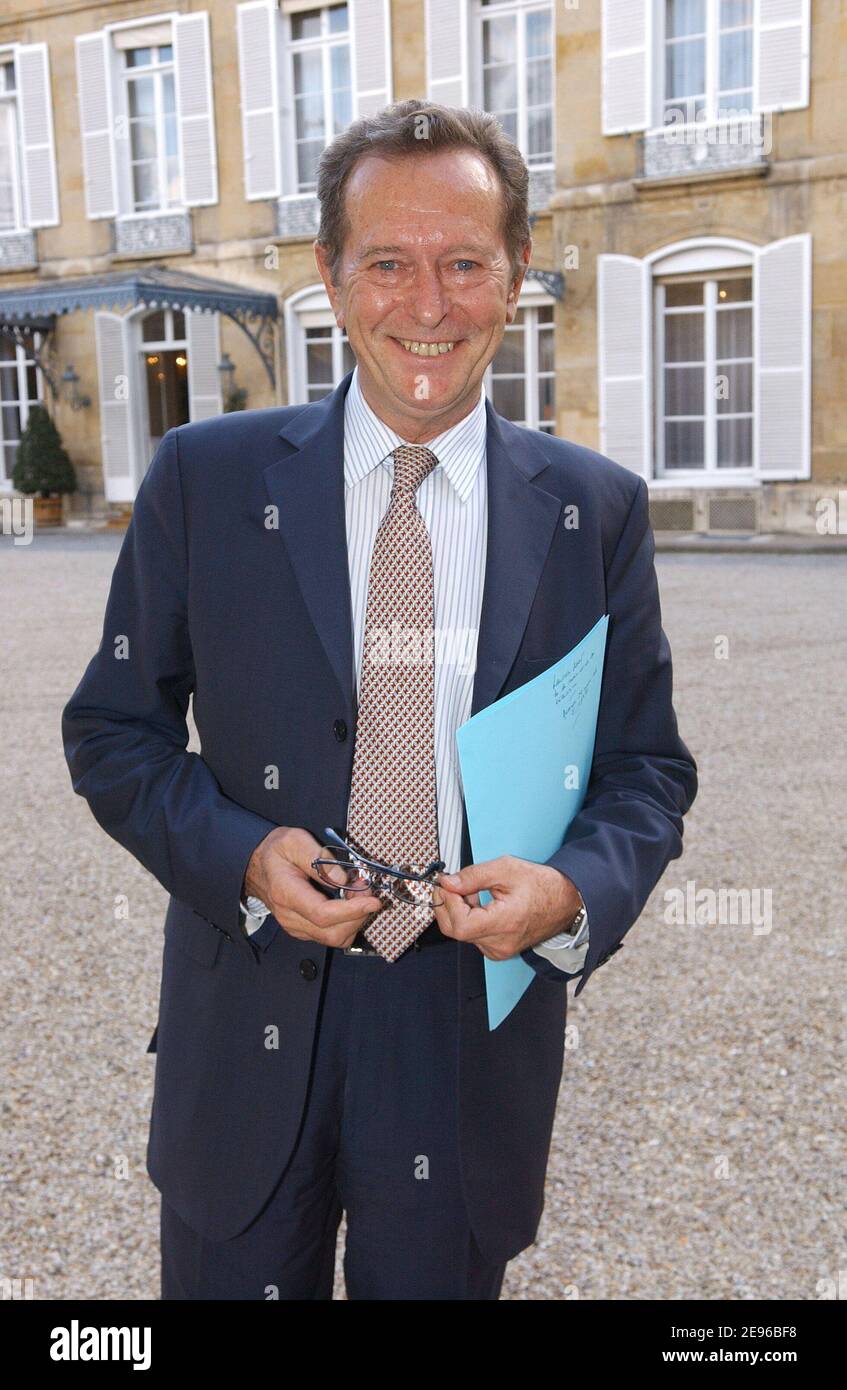 Dominique Baudis attends the 2006 ceremony of 'Les Lauriers de la Radio ...