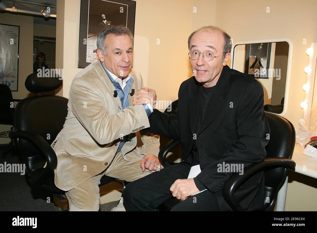 Francis Perrin et Philippe Geluck pose en studio lors de l ...