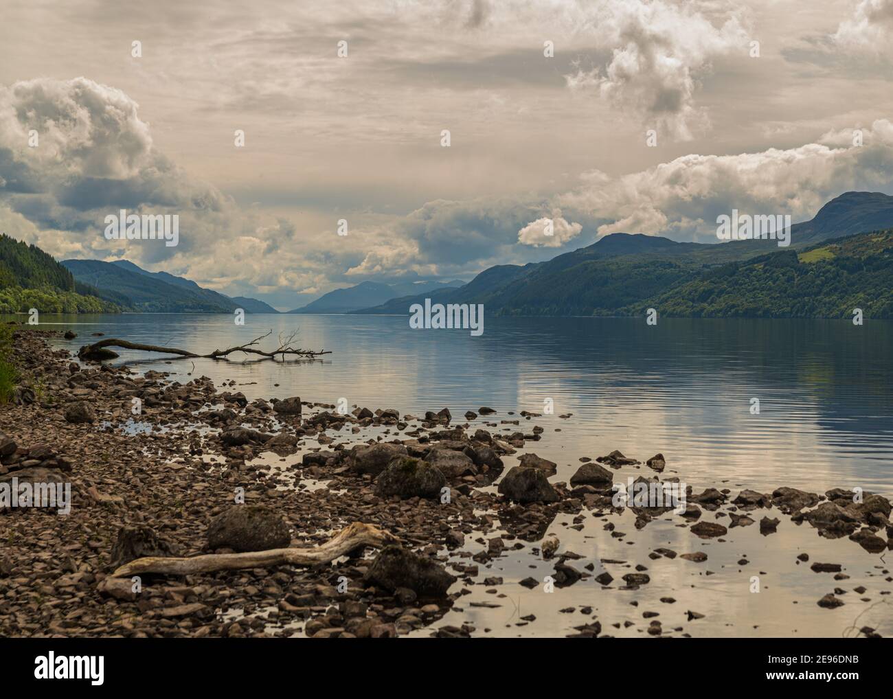 Lochs and mountains hi-res stock photography and images - Alamy