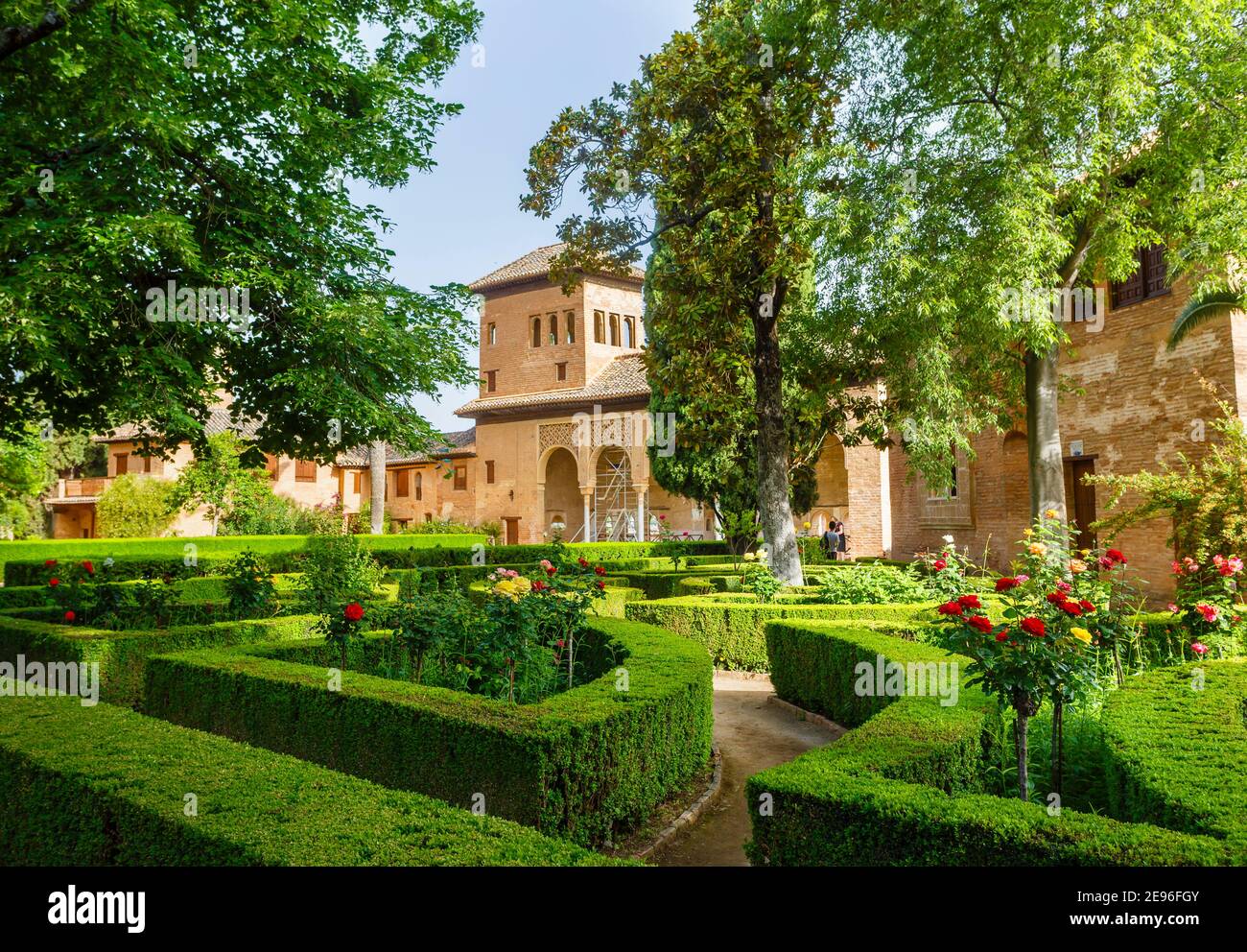 Gardens of the Partal Palace and Tower of the Ladies, Alhambra y ...