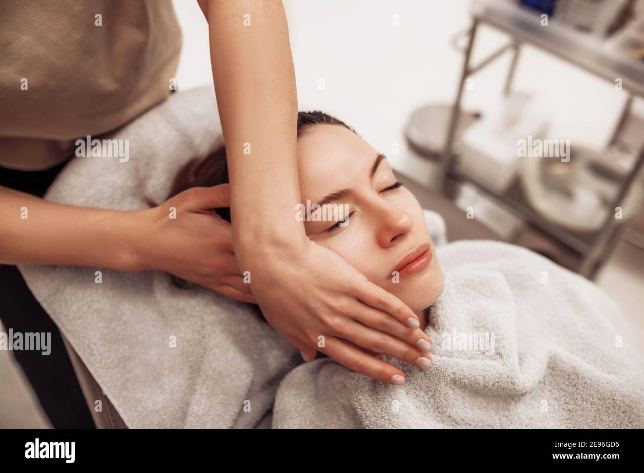 Massage mud woman body hi-res stock photography and images - Alamy