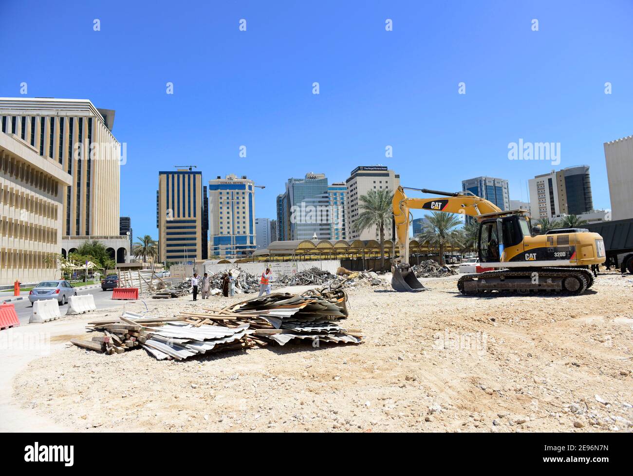 Construction in doha towards hi-res stock photography and images - Alamy