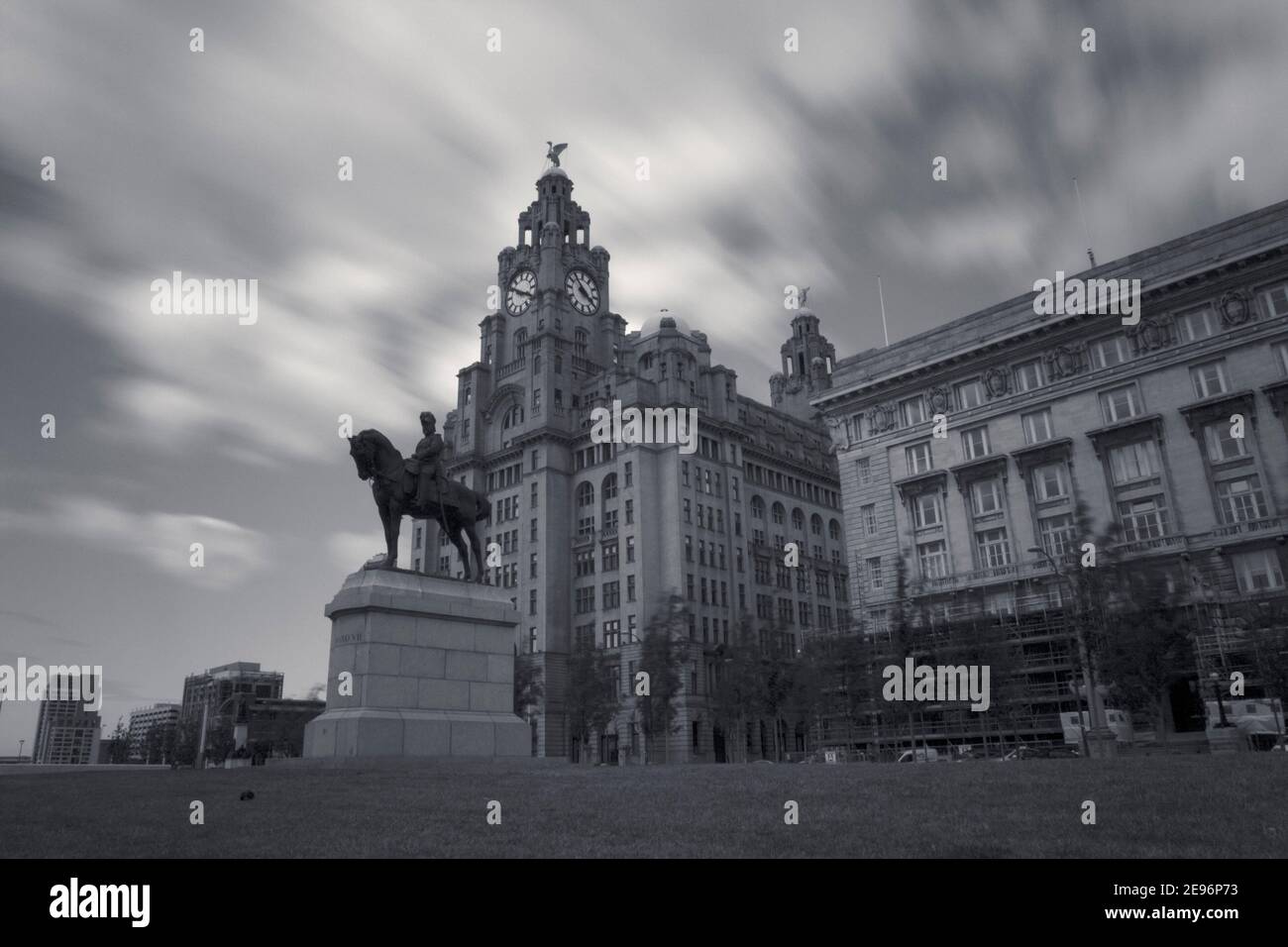 Statue king edward vii liver building hi-res stock photography and ...