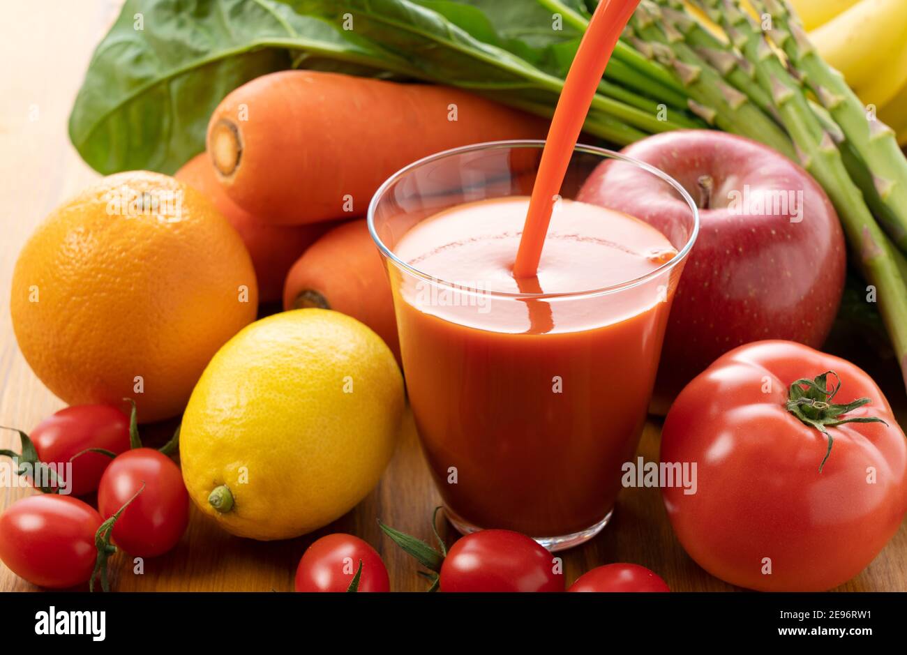 Squeezed lemon vegetables hi-res stock photography and images - Alamy