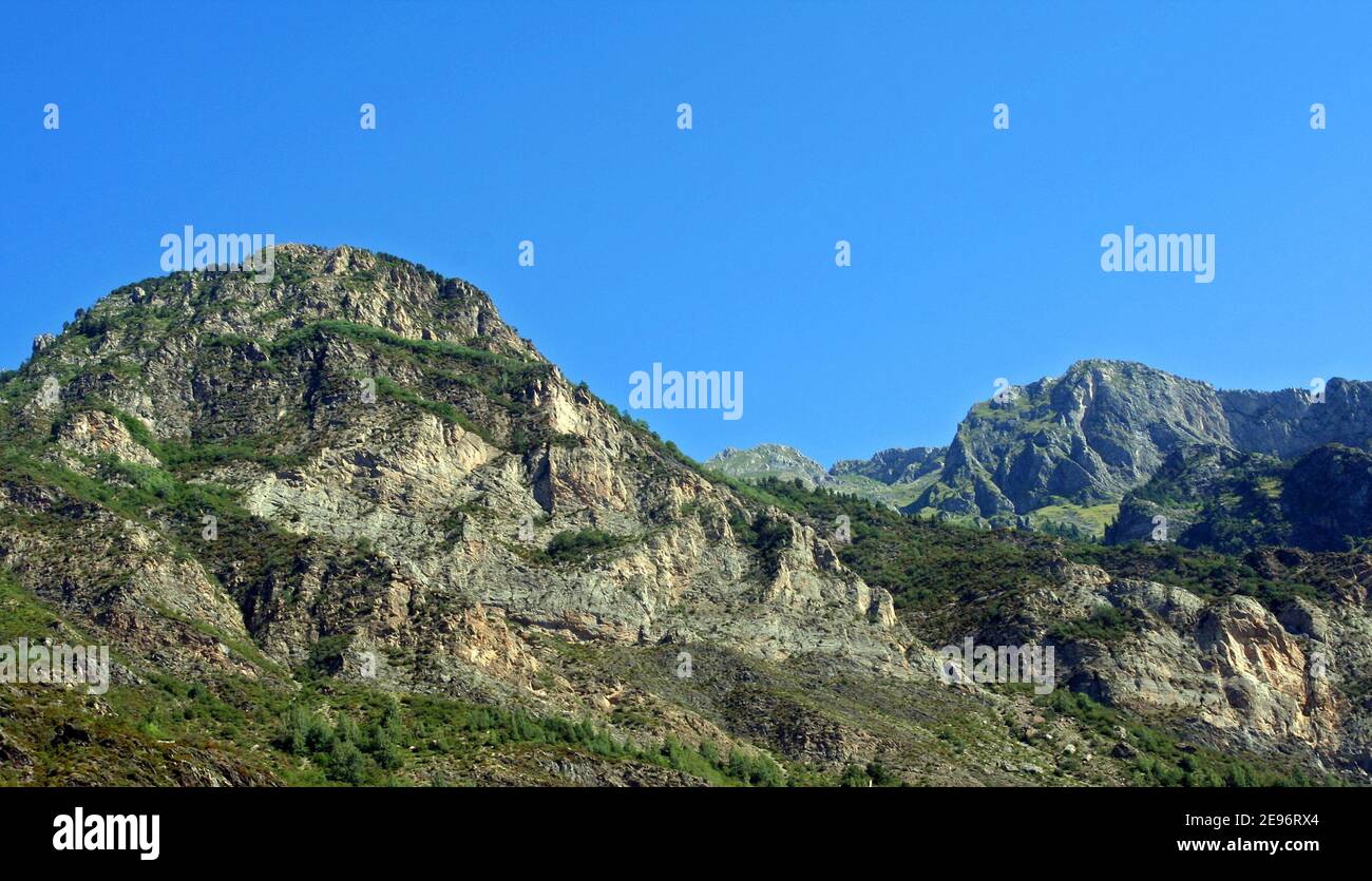 Nature of beautiful village Benasque in Pyrenees, Spain Stock Photo - Alamy