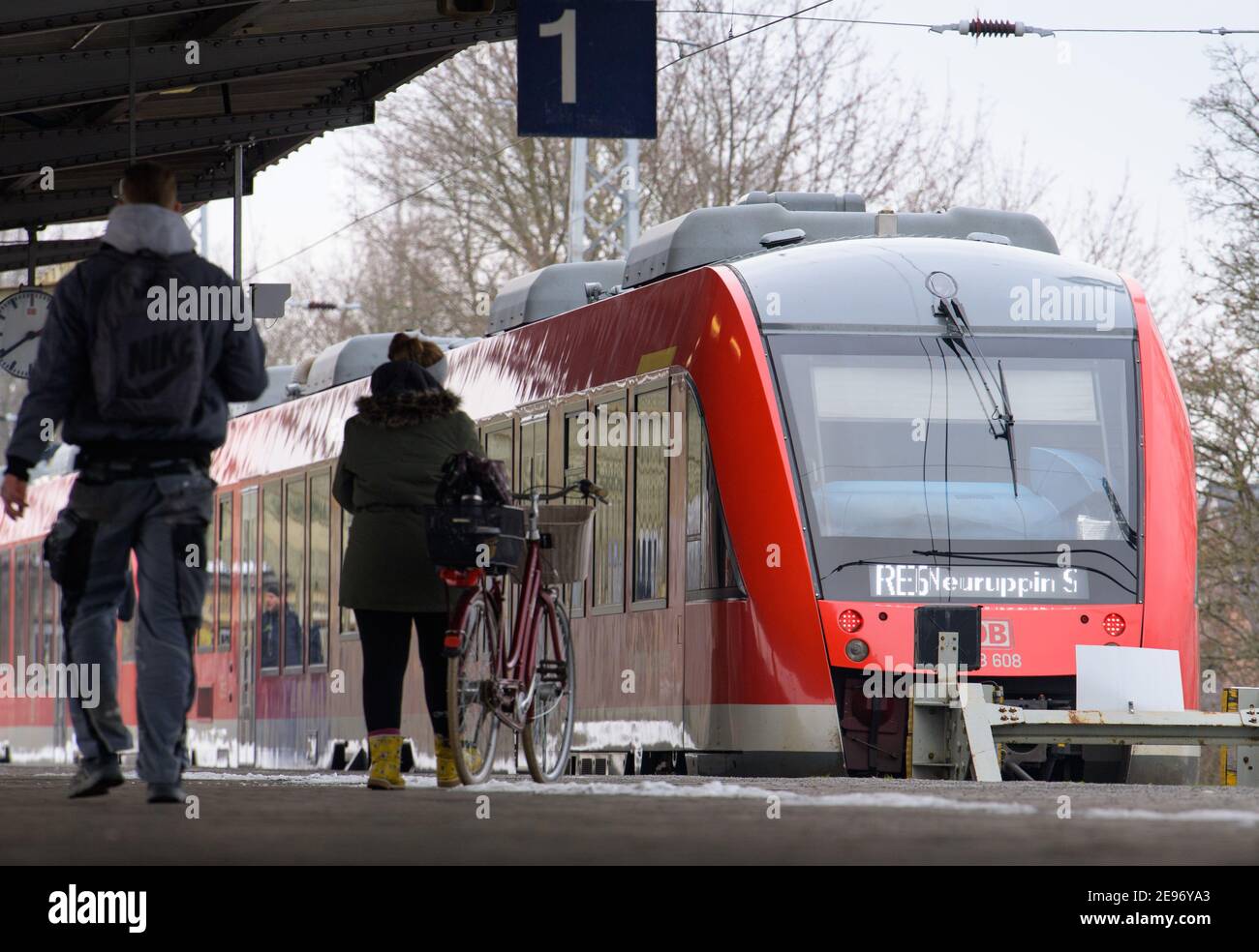 Regional express line hi-res stock photography and images - Alamy