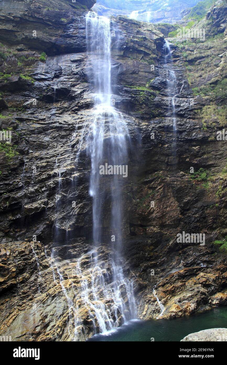 Lushan waterfall hi-res stock photography and images - Alamy