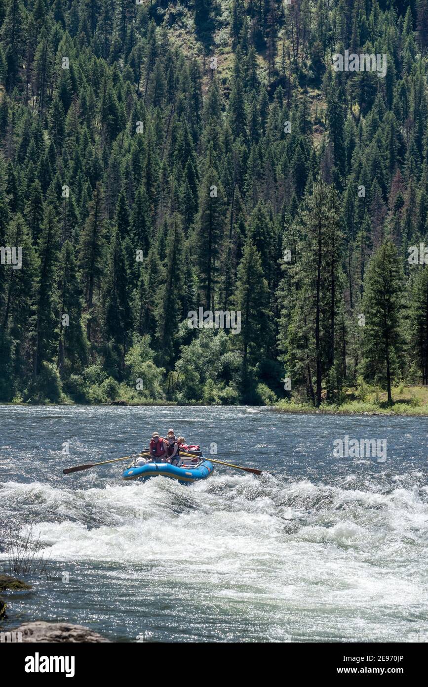 Raft trip on Oregon's Grande Ronde River Stock Photo - Alamy