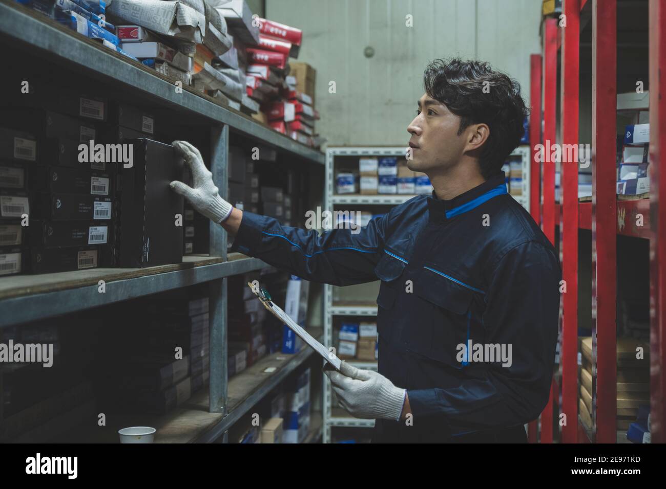 auto vehicle Service repair center concept with maintenance staff Stock ...