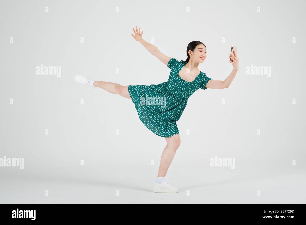 Ballet dancers equipment hi-res stock photography and images - Alamy