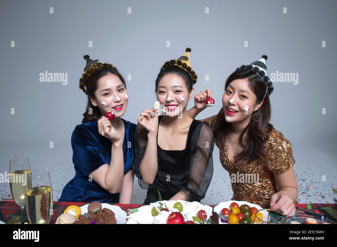 Asian ladies at party hi-res stock photography and images - Alamy