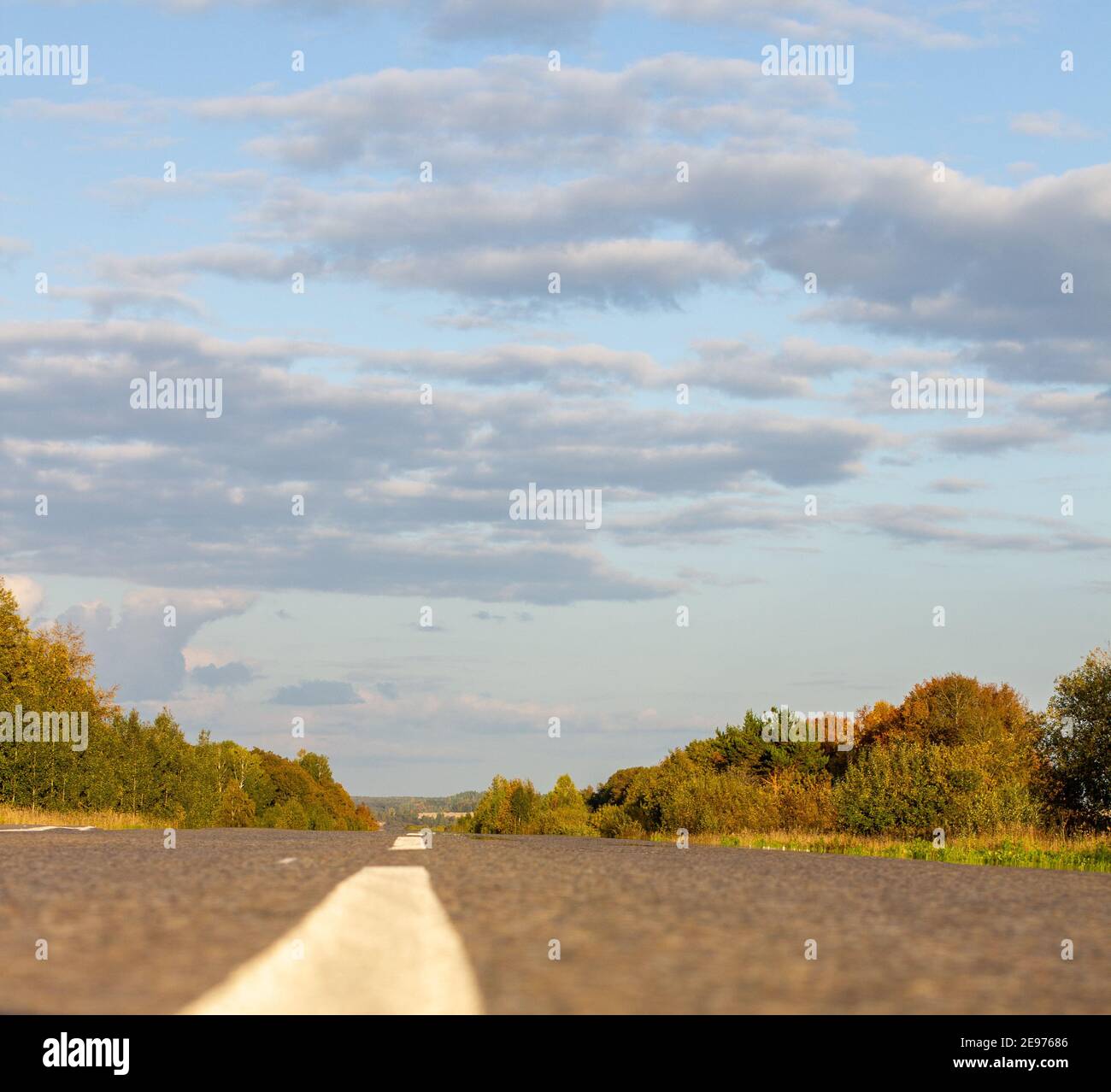 Car driving distance marker hi-res stock photography and images - Alamy