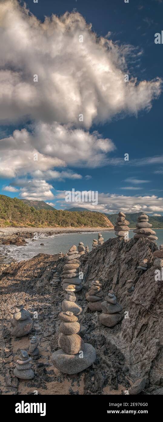 Pebbly beachscape hi-res stock photography and images - Alamy