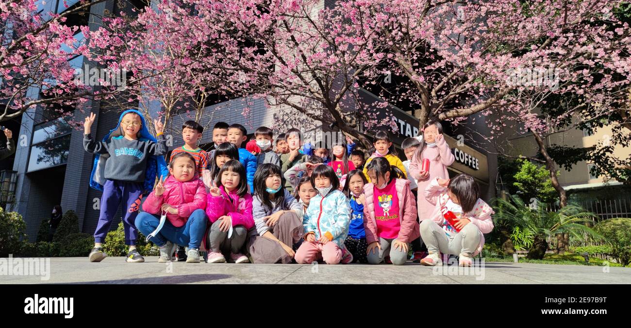 Linkou taiwan feb 2021 starbucks hi-res stock photography and images ...