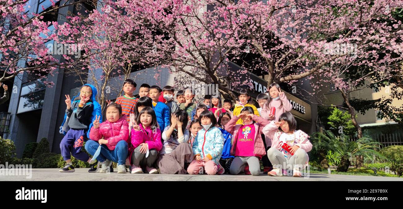Linkou taiwan feb 2021 starbucks hi-res stock photography and images ...