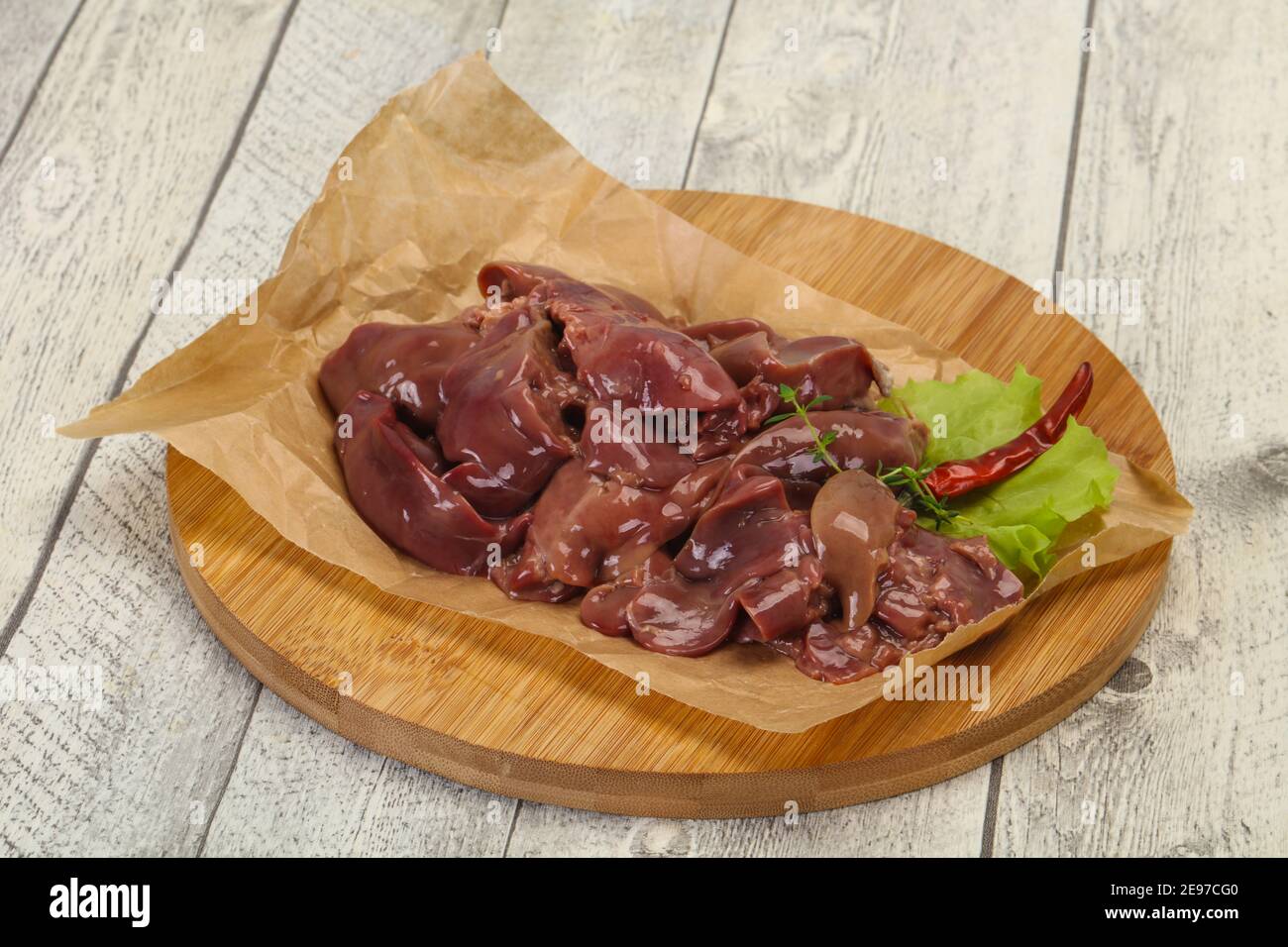 Raw chicken liver ready for cooking and roast Stock Photo - Alamy