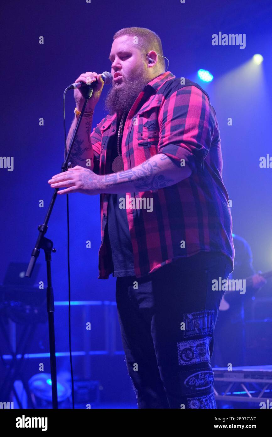 Rag bone man aka rory hi-res stock photography and images - Alamy