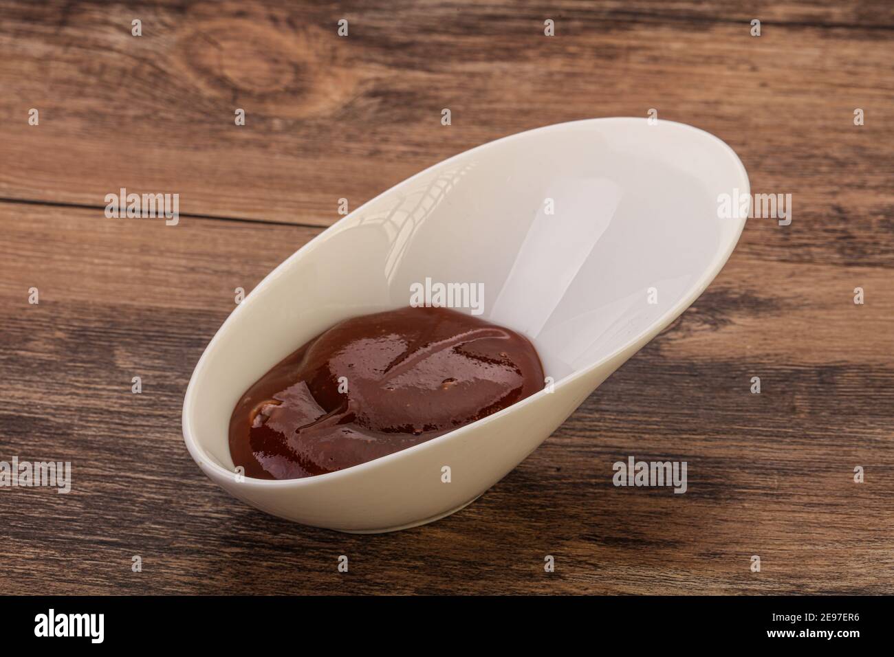 Traditional tomato Barbicue sauce in the bowl Stock Photo - Alamy