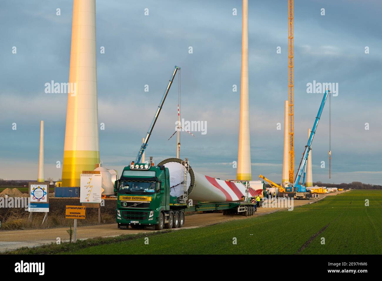 Transporting wind turbine blades truck hi-res stock photography and ...