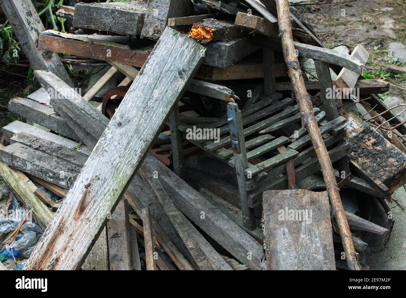 Broken Sled High Resolution Stock Photography and Images - Alamy