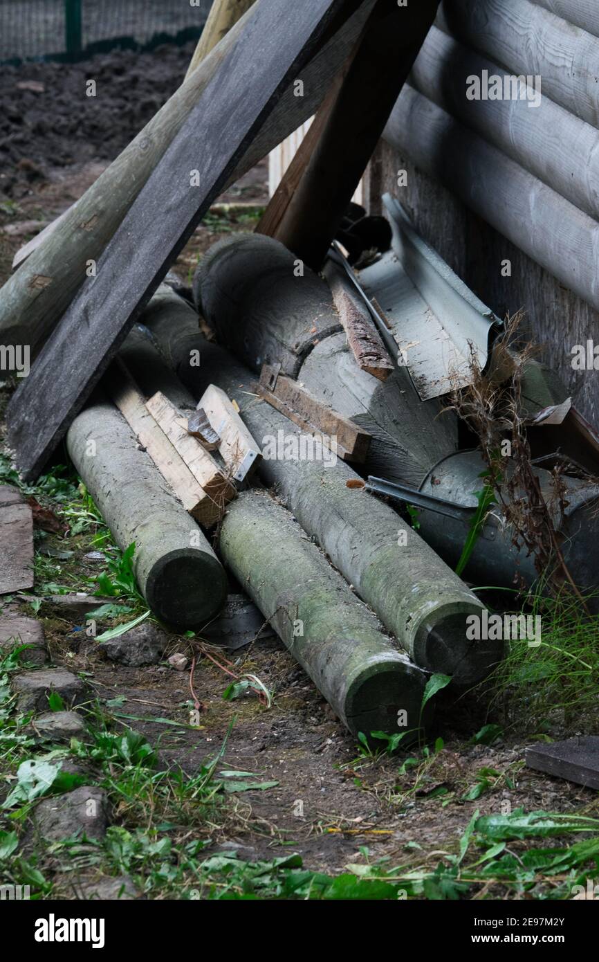 Abandoned stuff from house building. Rotten things that nobody needs ...