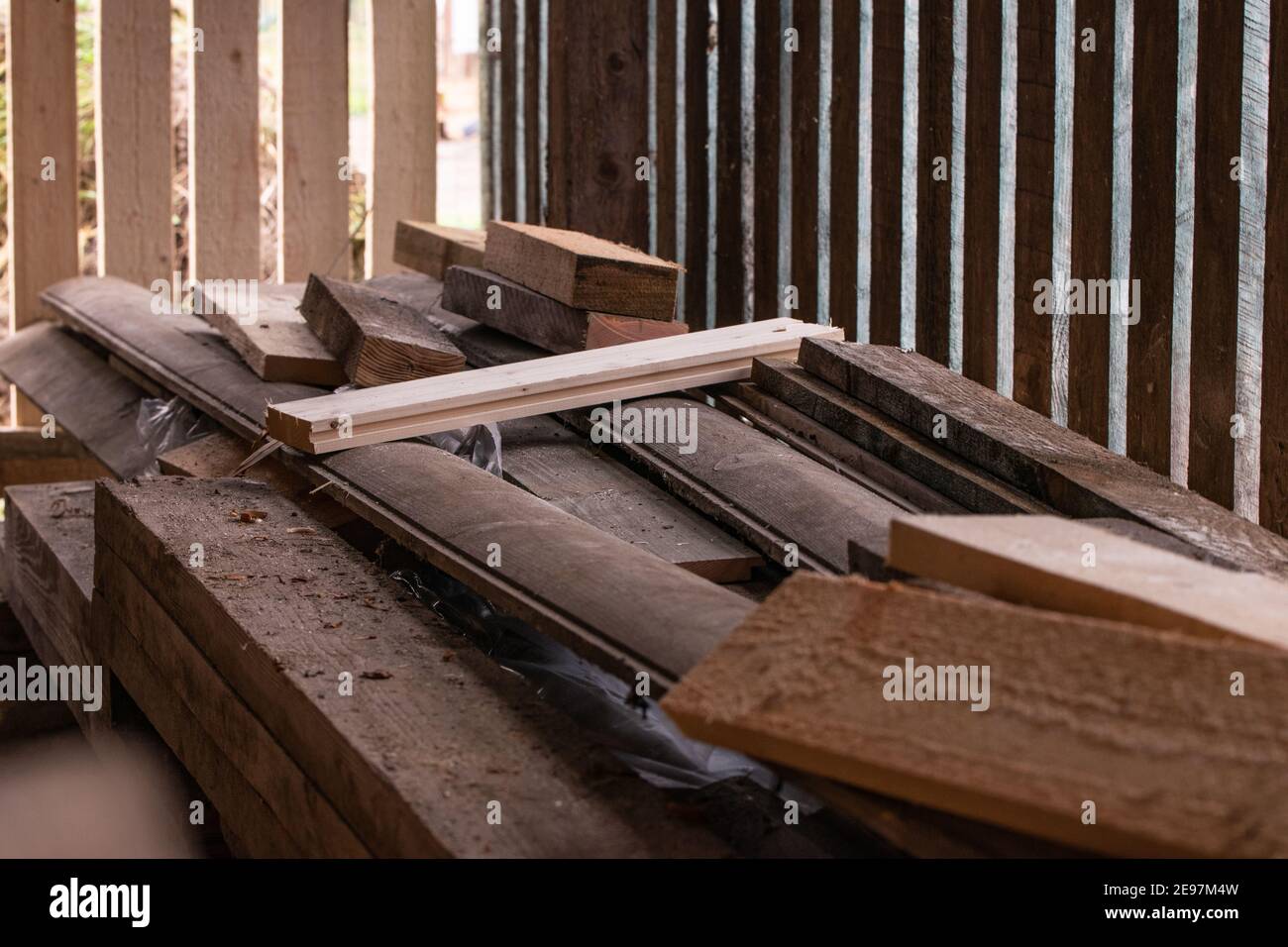 Timber warehouse hi-res stock photography and images - Alamy