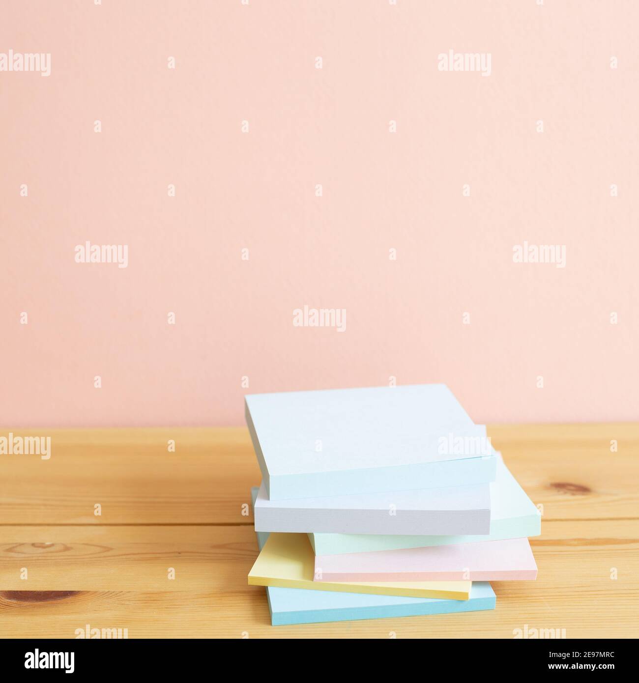 Notes on the desk hi-res stock photography and images - Alamy