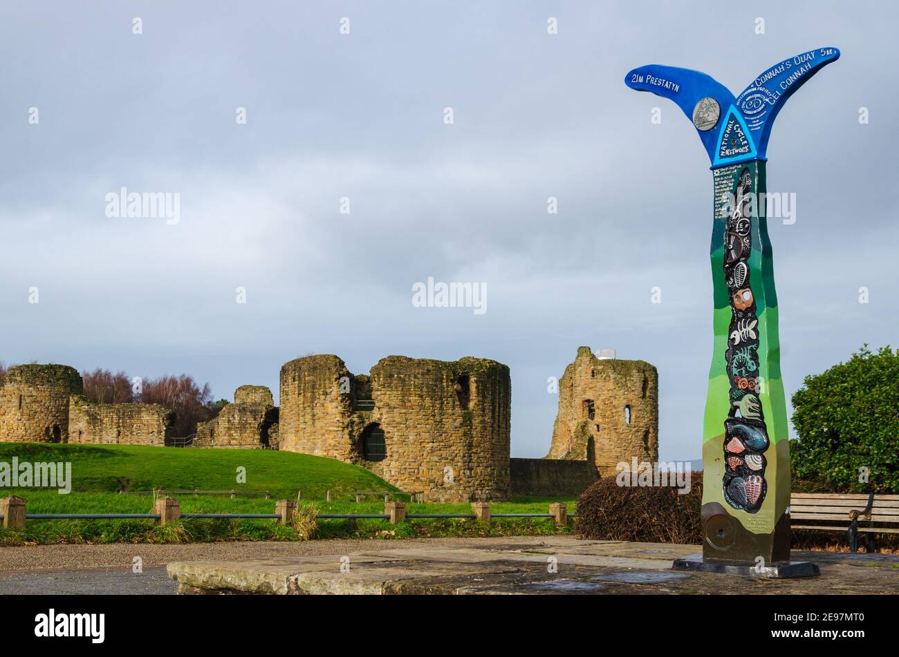 North wales coastal cycle path hi-res stock photography and images - Alamy