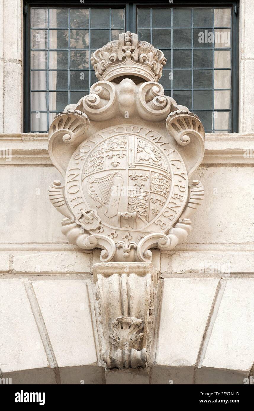 Charles ii coat of arms hi-res stock photography and images - Alamy