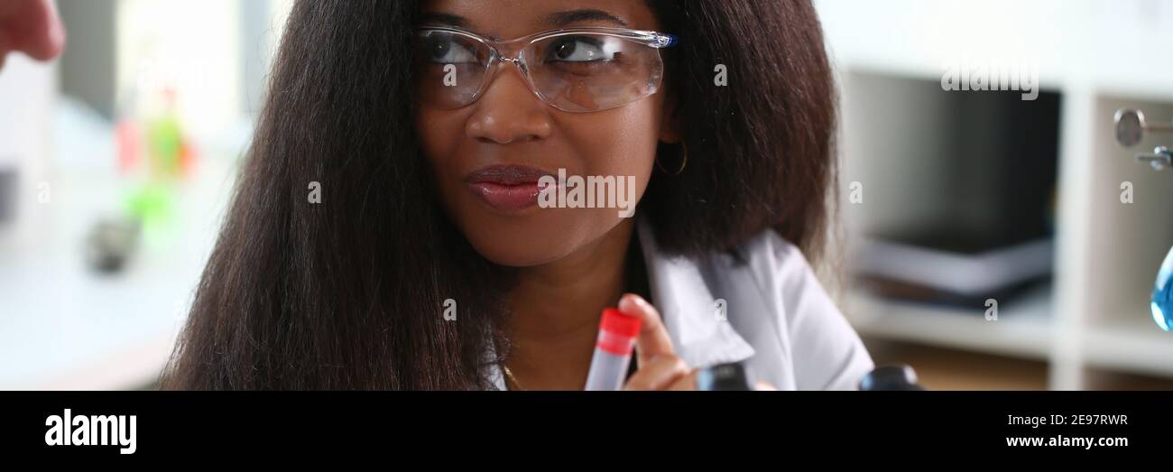 African american researcher hi-res stock photography and images - Alamy
