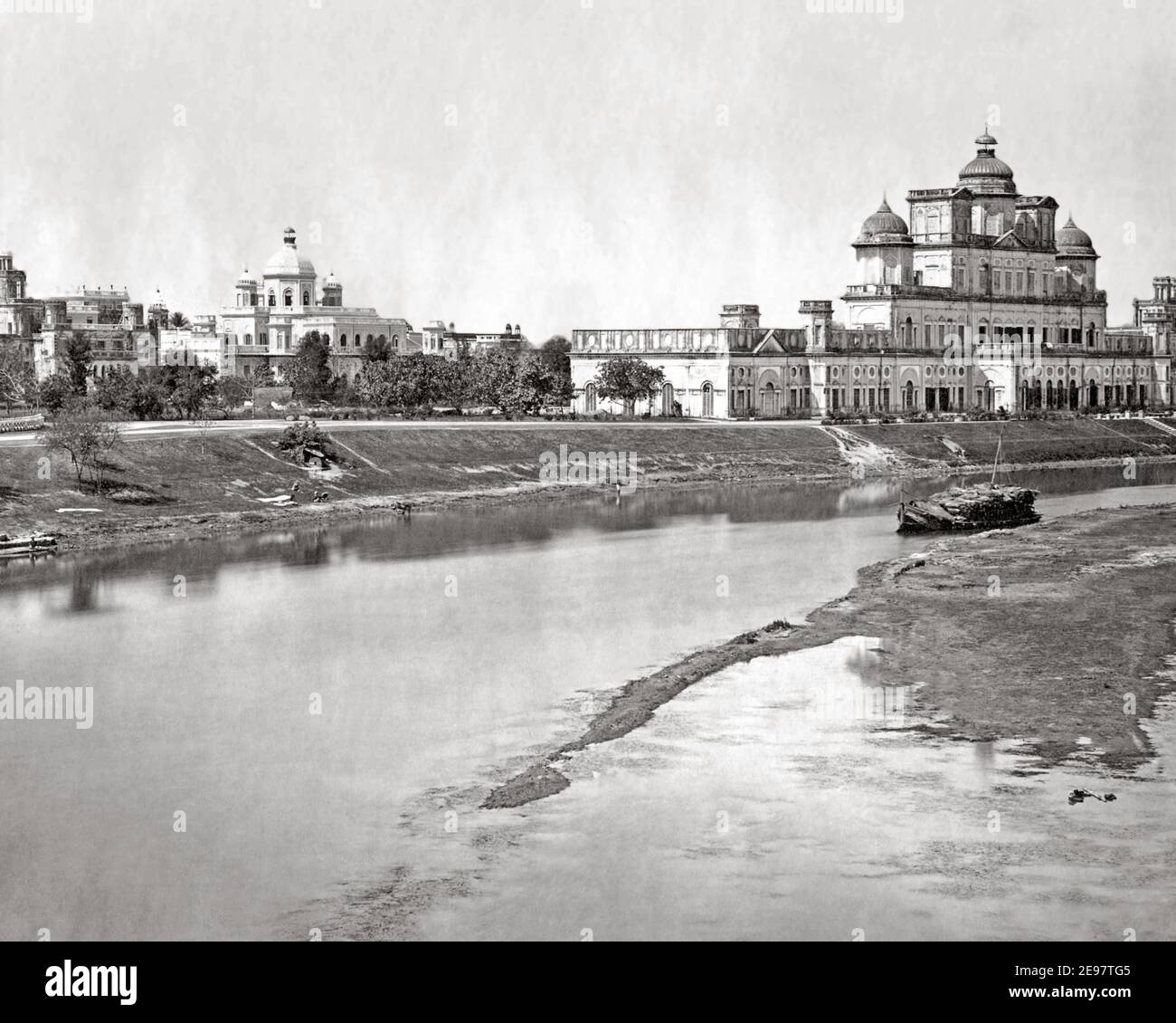 Chattar manzil palace hi-res stock photography and images - Alamy