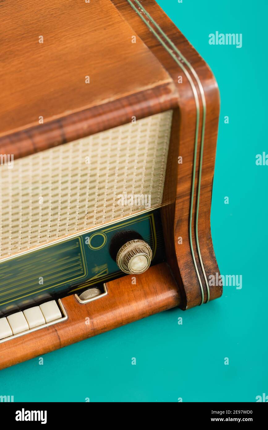 Vintage radio receiver hi-res stock photography and images - Alamy