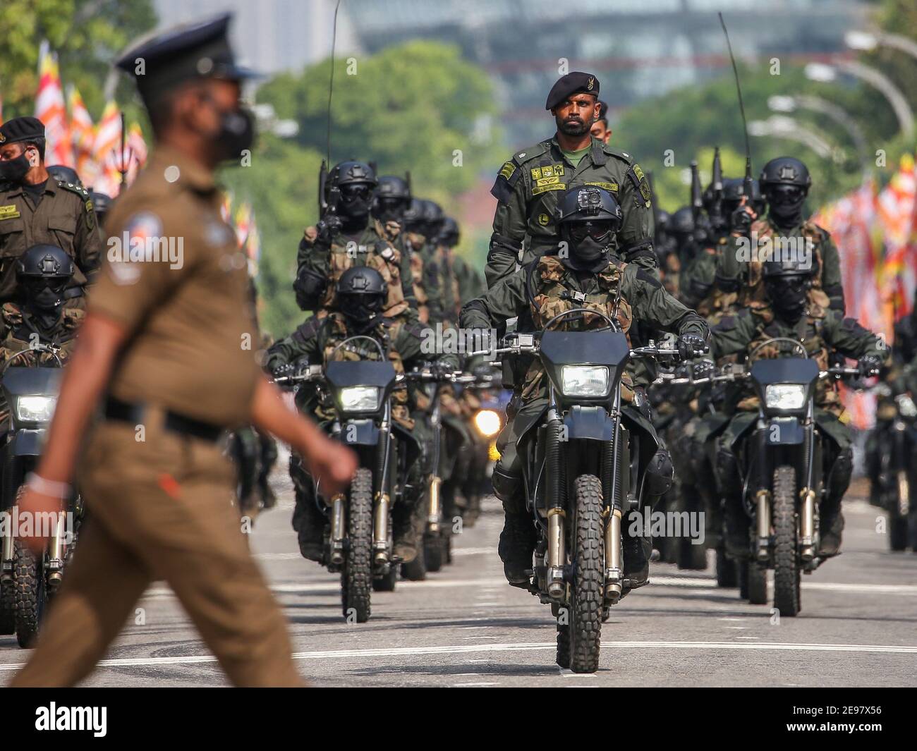 Sri lankan army parade in hi-res stock photography and images - Alamy