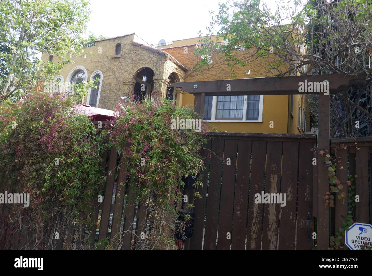 Soap operas as the world turns hi-res stock photography and images - Alamy