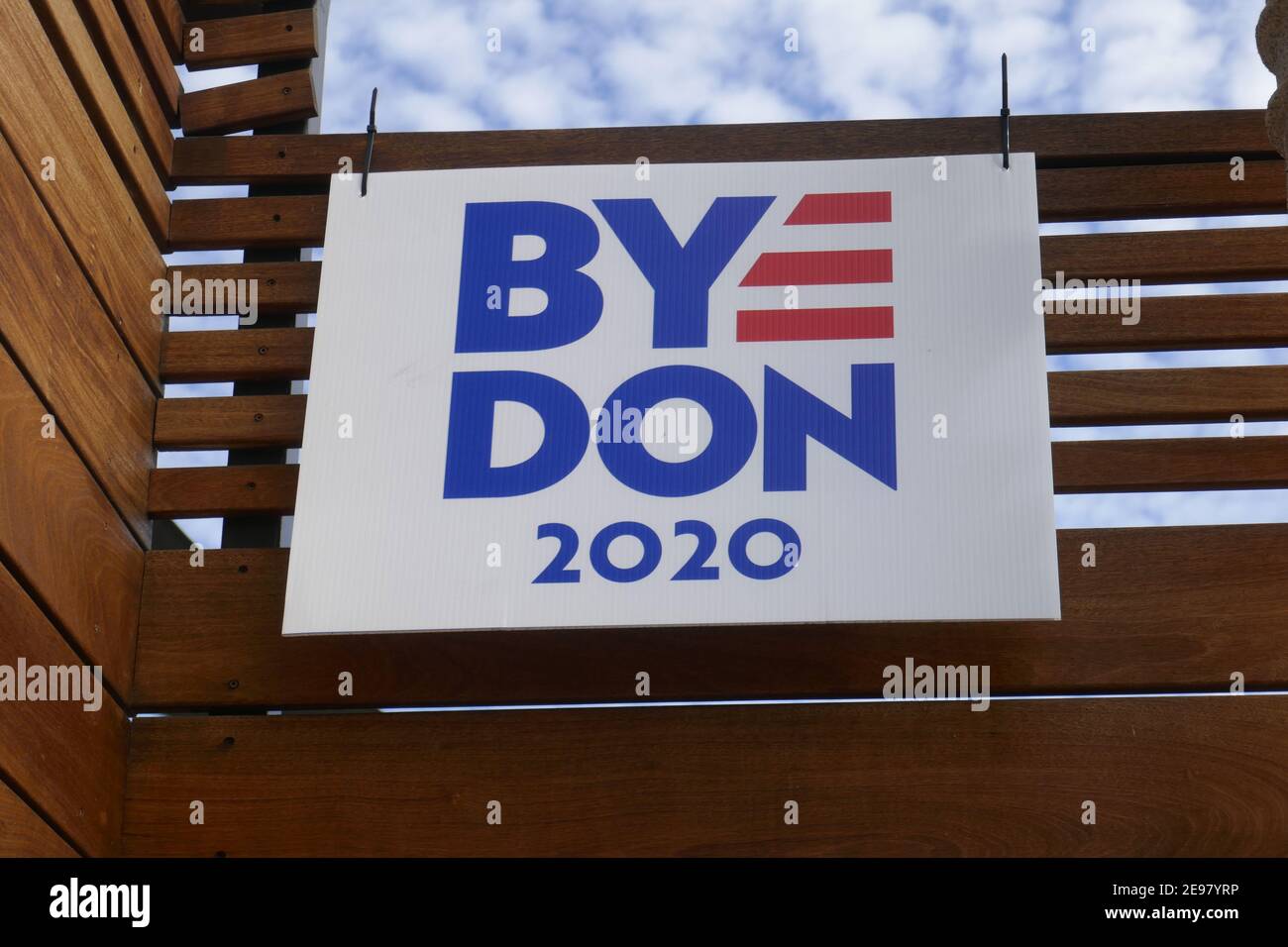 Biden campaign poster hi-res stock photography and images - Alamy