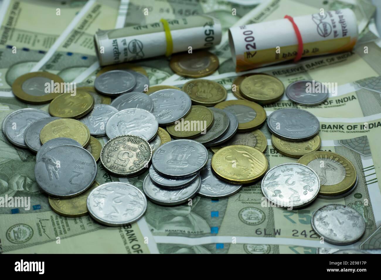Indian Currency Rupee Notes and Coin Stock Photo - Alamy