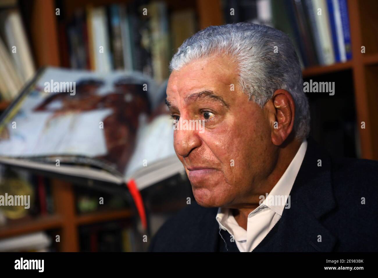 Zahi hawass hi-res stock photography and images - Alamy
