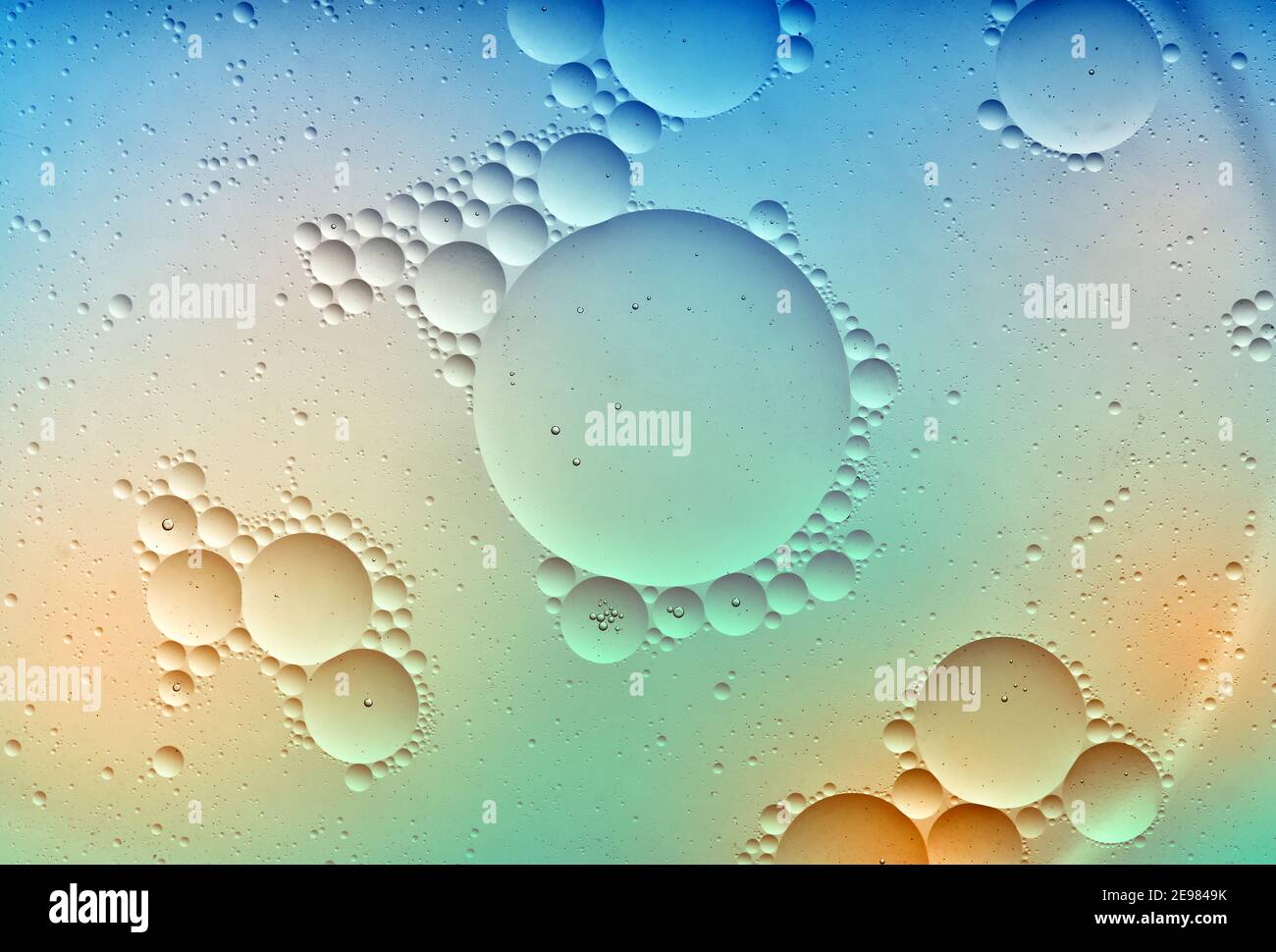 Circle bubble shape hi-res stock photography and images - Alamy